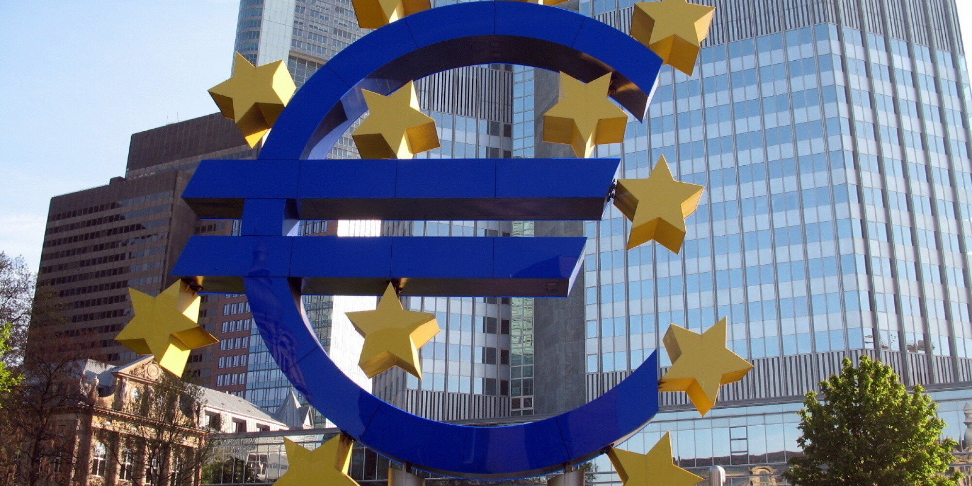 Μείωση του ανώτατου ορίου δανεισμού των ελληνικών τραπεζών μέσω ELA ...