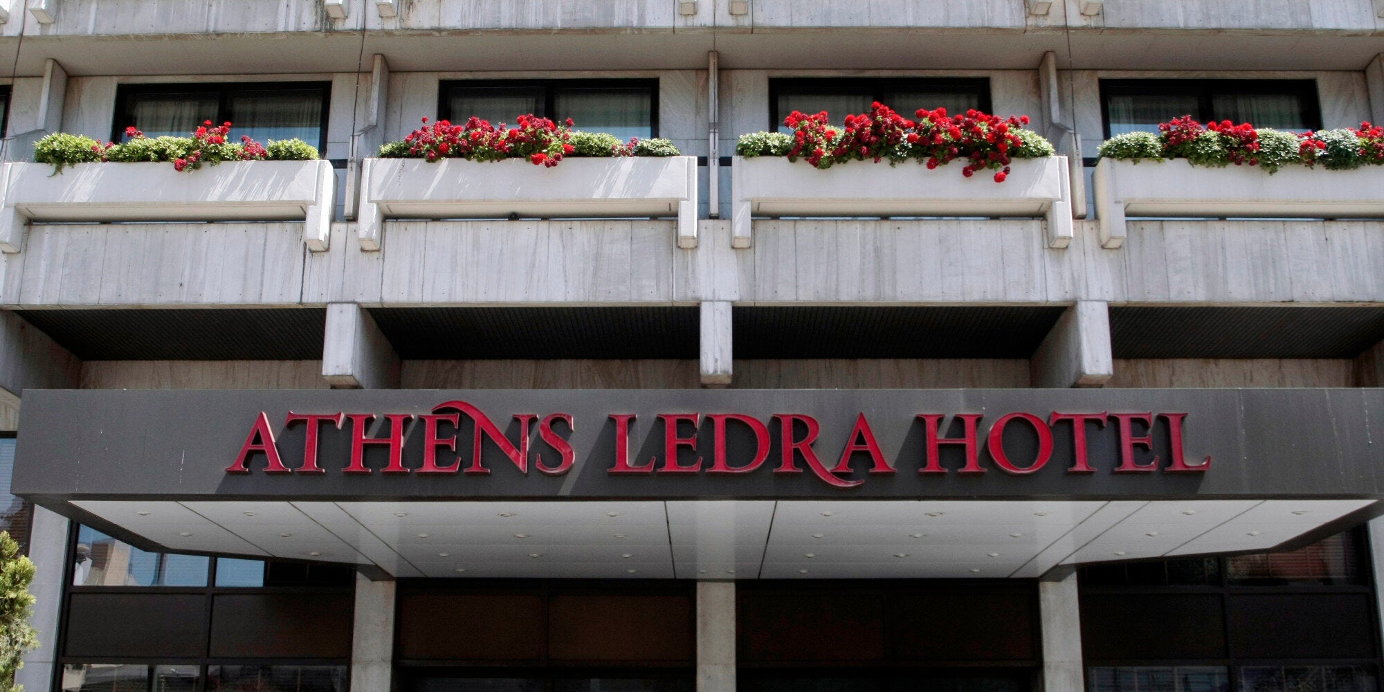 Τι πραγματικά φοβούνται οι εργαζόμενοι του Athens Ledra Hotel που ...