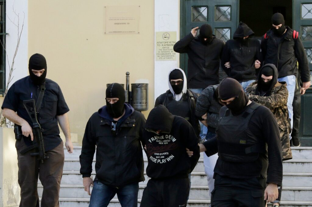 Το προφίλ του αρχηγού της Combat 18. Τον λένε «Τσαμπ» και δούλευε σε ...