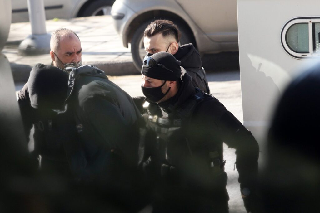 Δολοφονία Άλκη: Ο 20χρονος που διέφυγε στην Αλβανία θέλει να παραδοθεί ...