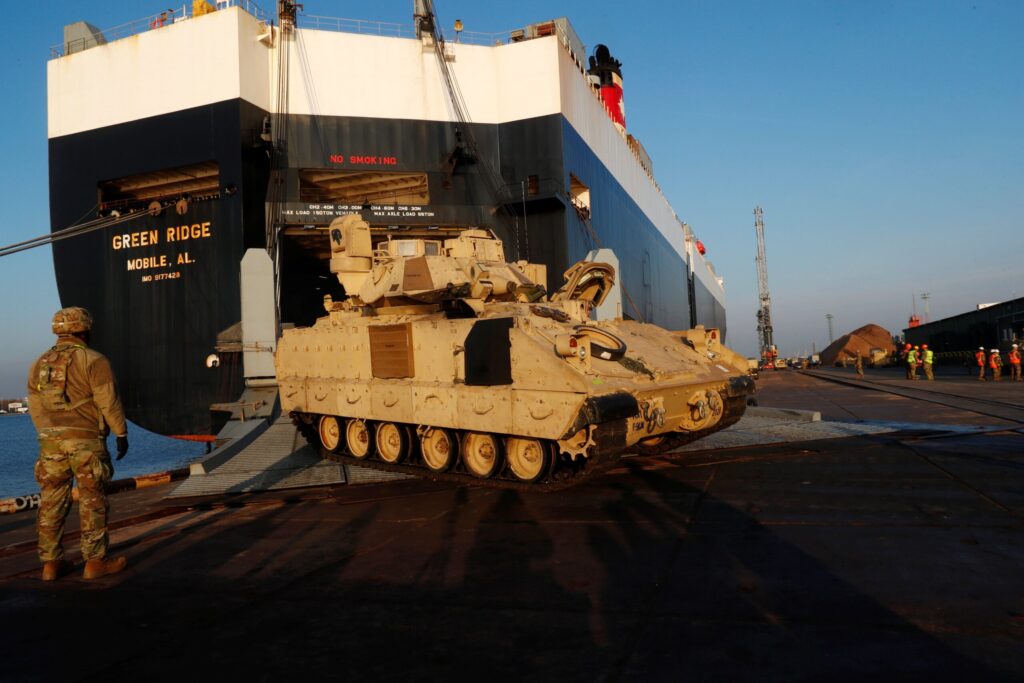Τι είναι τα τεθωρακισμένα οχήματα Bradley που στέλνουν οι ΗΠΑ στην ...