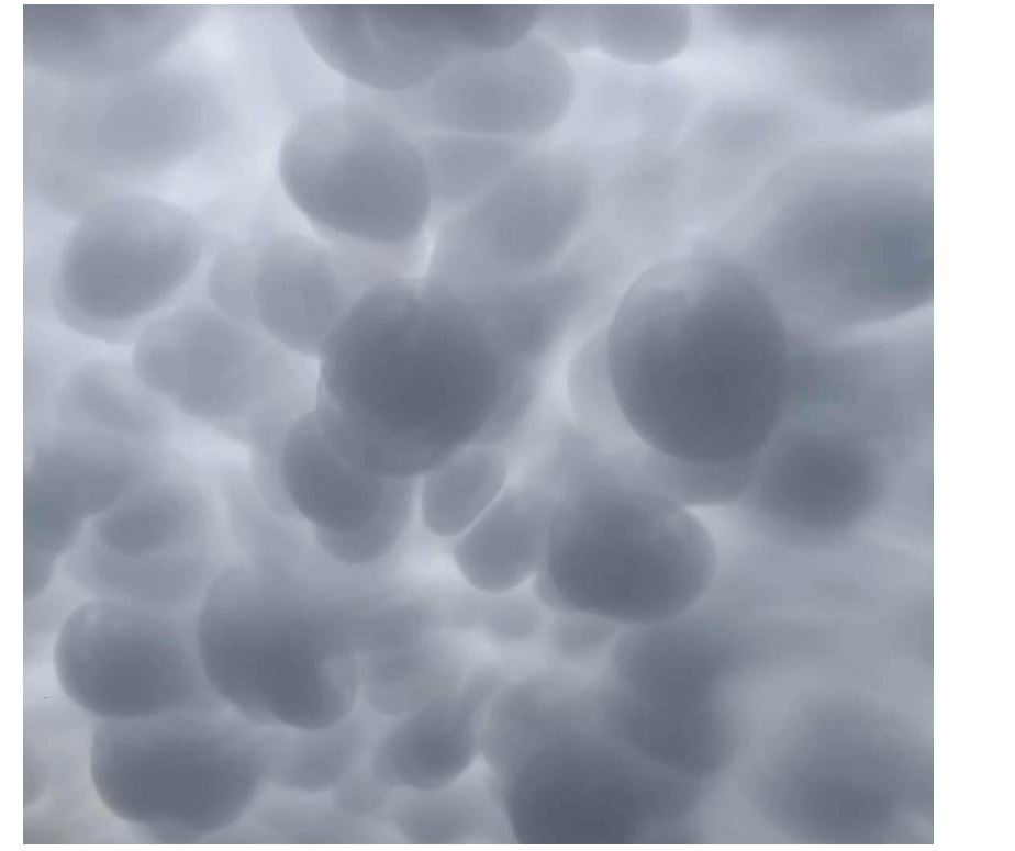 Τα εντυπωσιακά σπάνια νέφη «Mammatus» εμφανίστηκαν σε Μεσσηνία και ...