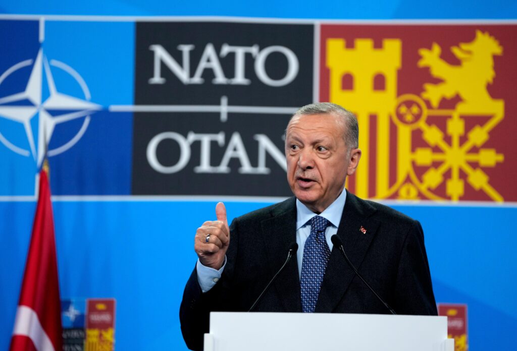 Ερντογάν: Όχι στην ένταξη της Σουηδίας στο NATO αν η Στοκχόλμη δεν ...