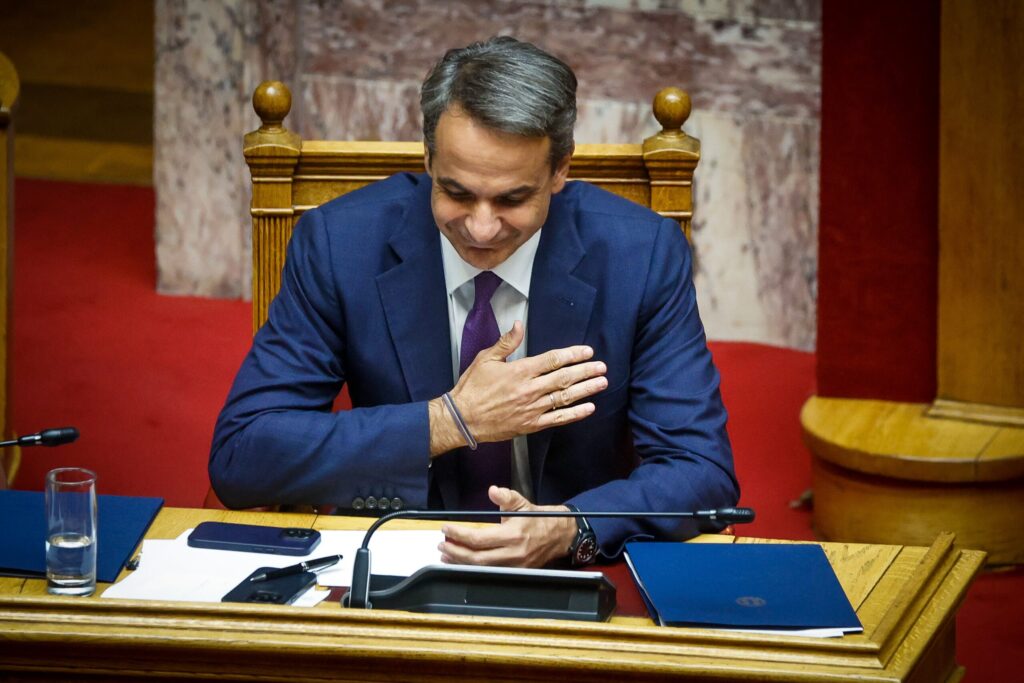 Βουλή: Με 158 ψήφους, η νέα κυβέρνηση της ΝΔ εξασφάλισε τη «δεδηλωμένη ...