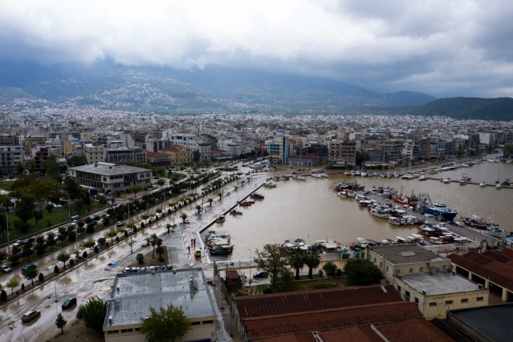 Μεγάλες κτηριακές ζημιές στο Αθανασάκειο Αρχαιολογικό Μουσείο Βόλου από ...