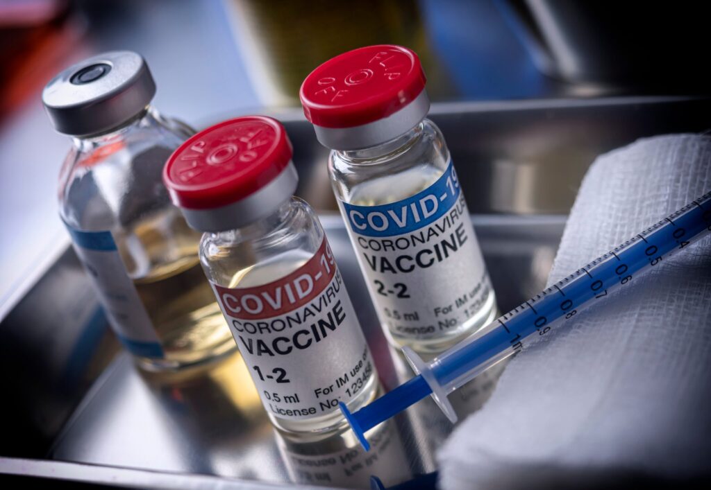 Υγειονομικοί κατά ΣτΕ για τον υποχρεωτικό εμβολιασμό: Διεκδικούν ...