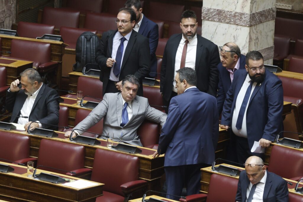 Σπαρτιάτες: Αρση ασυλίας των 11 βουλευτών για να καταθέσουν στον Αρειο ...