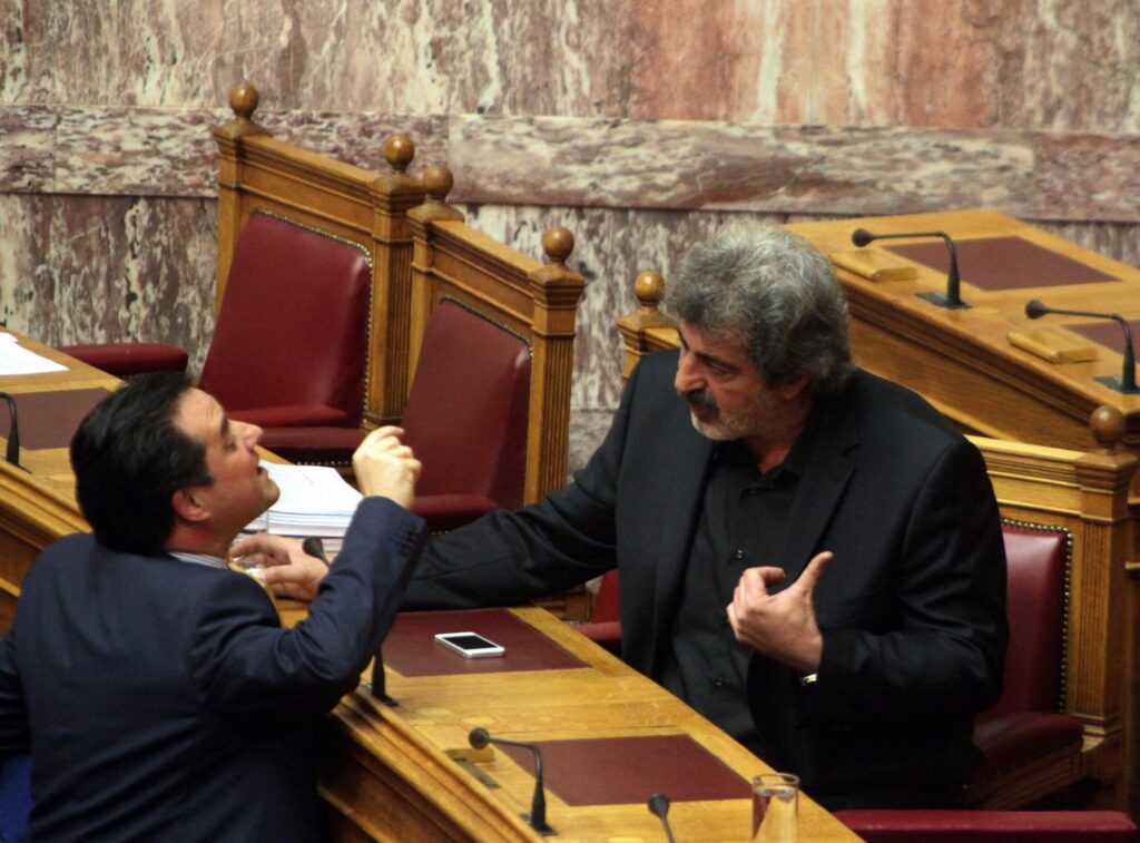 Δίκη ΚΕΕΛΠΝΟ: Πιάστηκαν στα χέρια ο δικηγόρος του Πολάκη και ο φρουρός ...