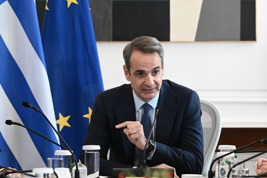 Το πρώτο Υπουργικό Συμβούλιο του 2024 με αυθαίρετα και αιγιαλό στην ...