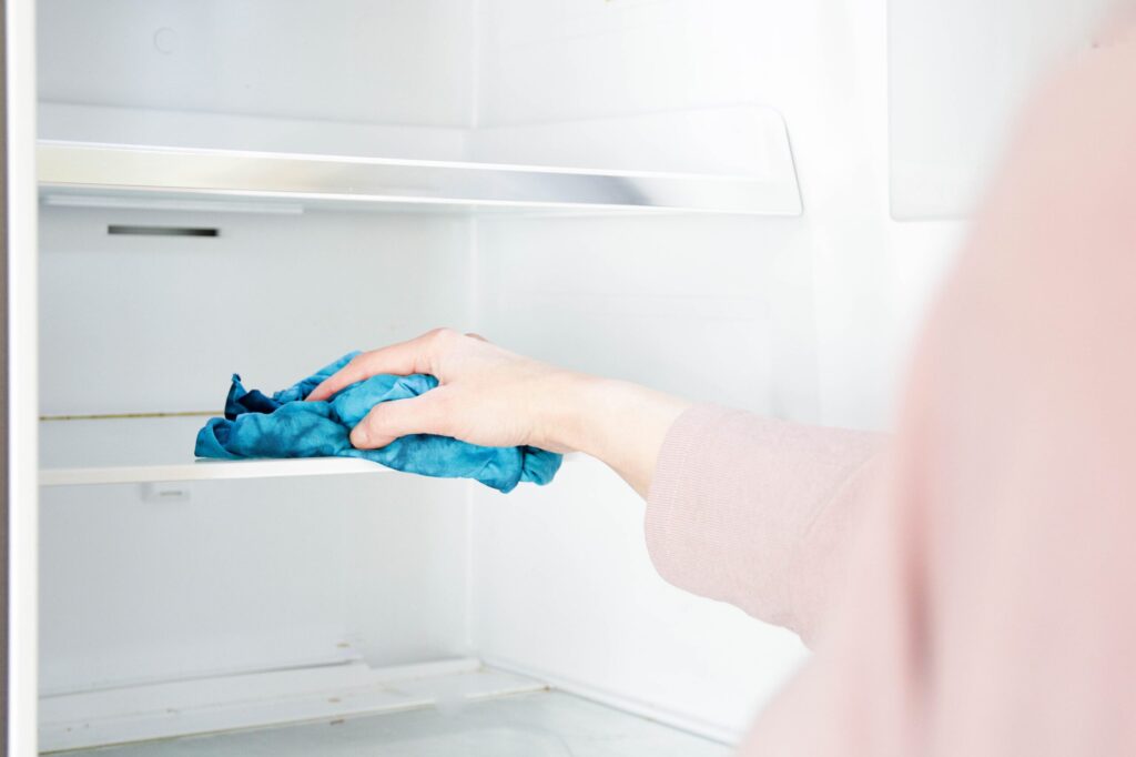 Το Νο1 μέρος του ψυγείου που είναι εξαιρετικά κρίσιμο να καθαρίσουμε ...