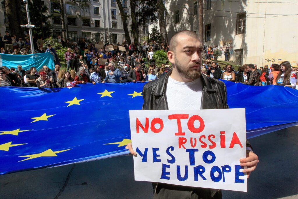Γεωργία: Αγριο ξύλο στη Βουλή για το νομοσχέδιο για τους "ξένους ...