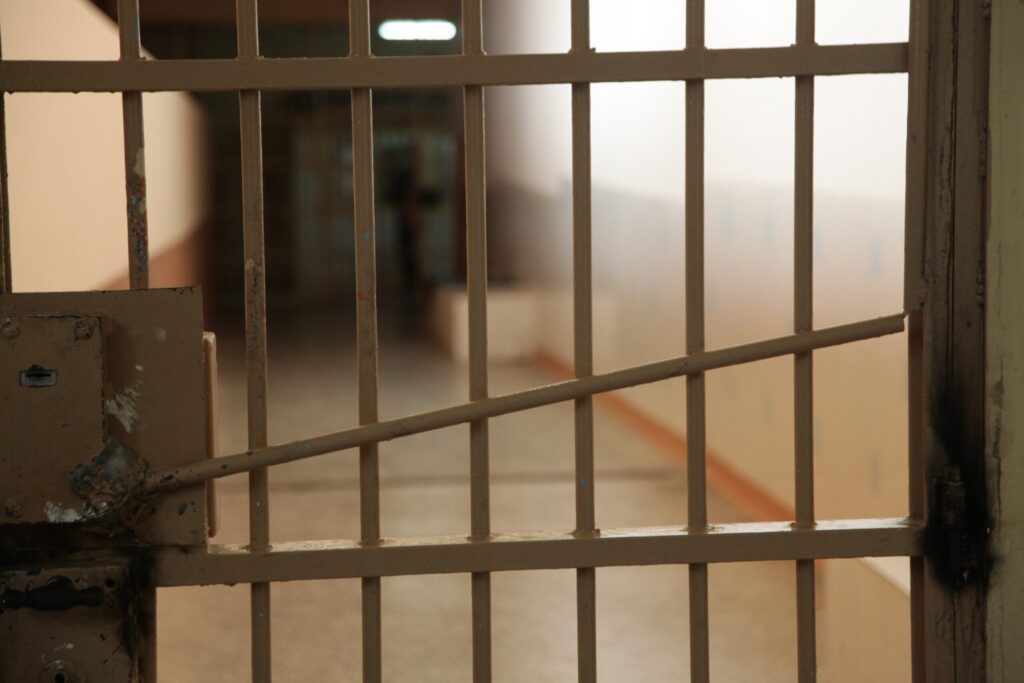 Θεσσαλονίκη: Στη φυλακή μεθυσμένη μητέρα που ήταν στο σπίτι με την ...
