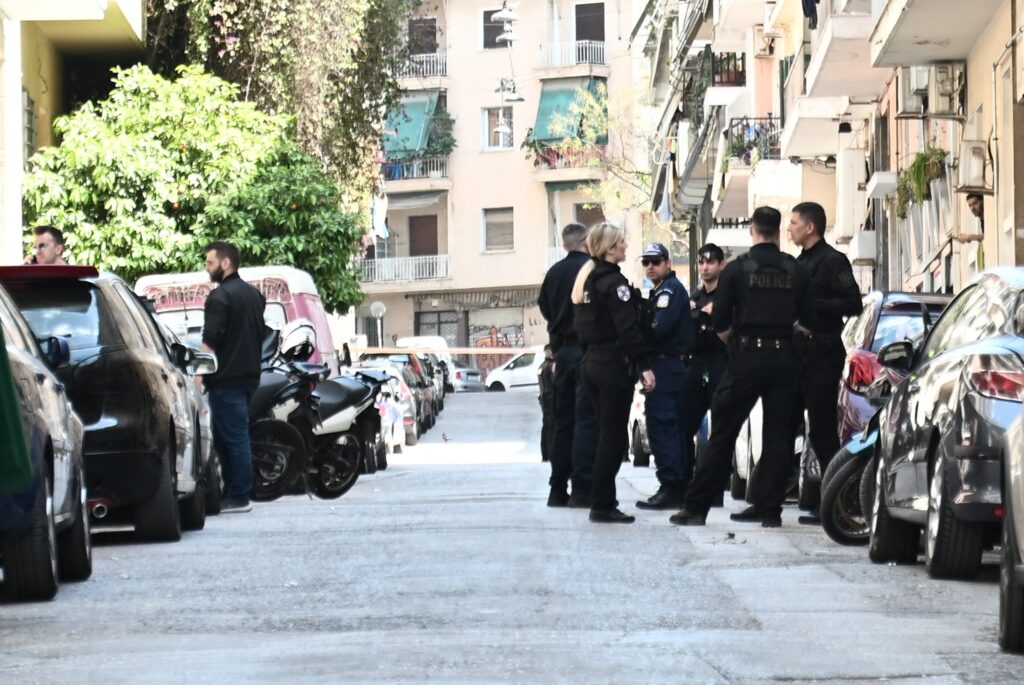 Φρικιαστικό εύρημα στη Βραυρώνα: Νεκρό βρέφος πεταμένο σε χωματερή ...