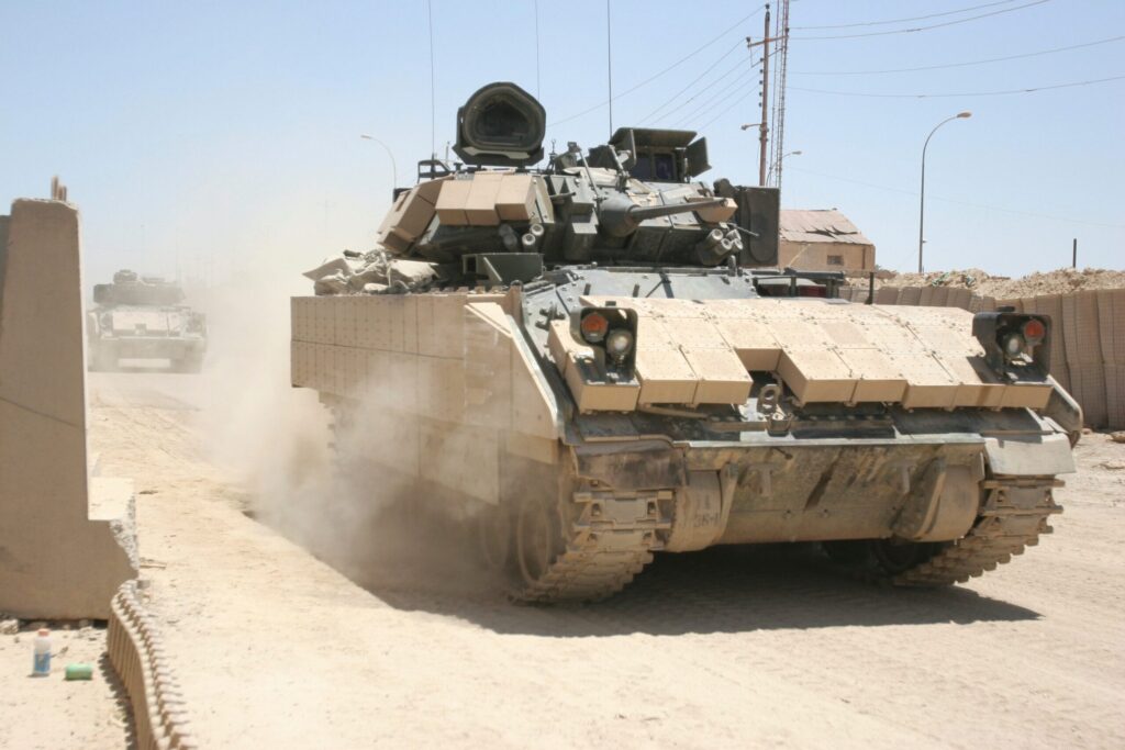 Τεθωρακισμένα Μ2 Bradley για τον Ελληνικό Στρατό: Με ταχείς ρυθμούς οι ...