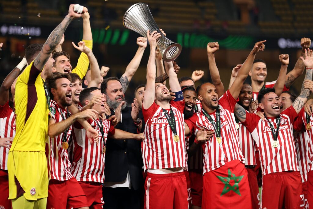 Ο Ολυμπιακός κατέκτησε το Europa Conference League με νίκη 1-0 επί της ...