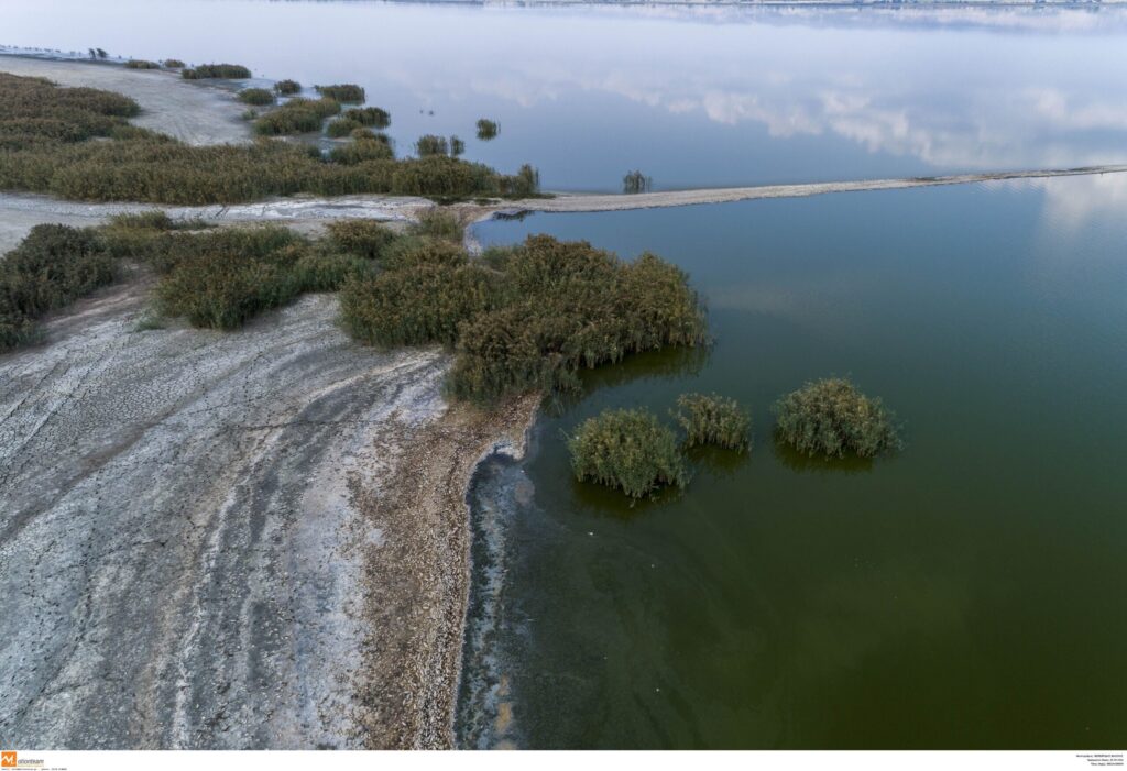 Λίμνη Κορώνεια: Η κλιματική αλλαγή την μετέτρεψε σε βάλτο - Νεκρά ...