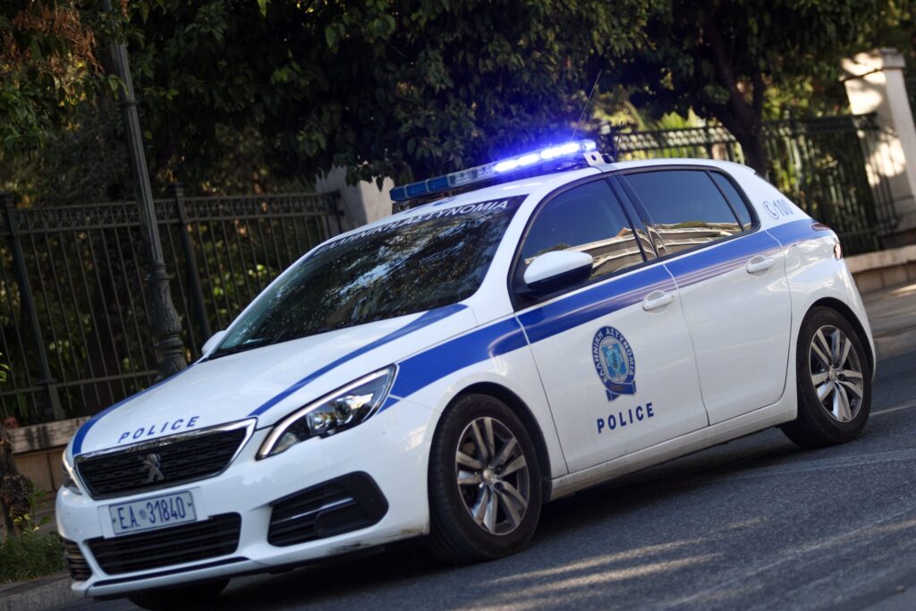 Αγριος ξυλοδαρμός στη Κέρκυρα για ευχές σε κοπέλα: Επίθεση από 15 άτομα ...