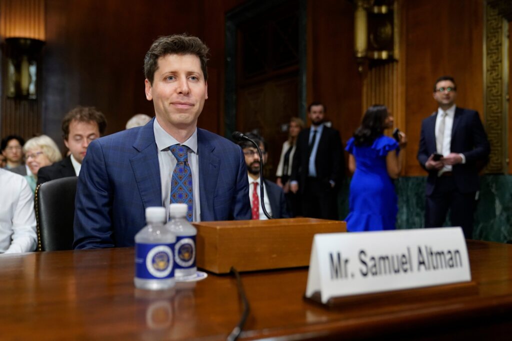 Sam Altman: Μήνυση στον δημιουργό του ChatGPT για «βιασμό» της αδερφής ...