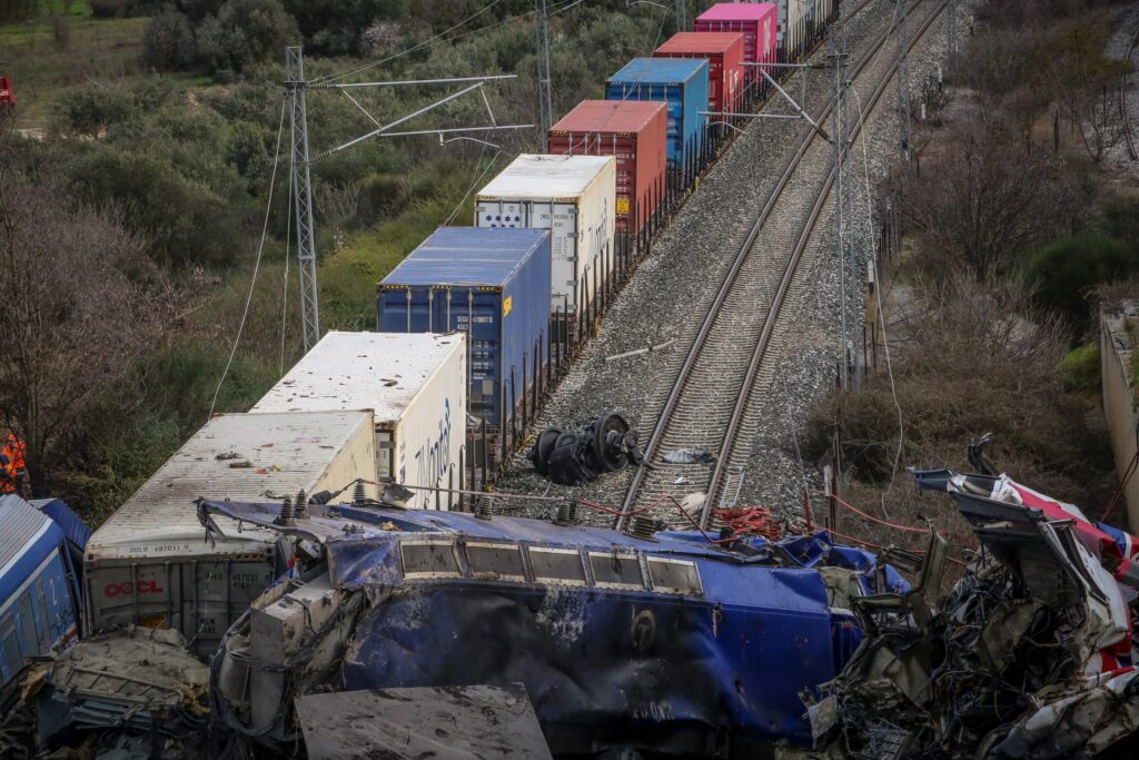 Τρία βίντεο για τα Τέμπη: «Κάμερες υπήρχαν μόνο στις εισόδους και στις ...