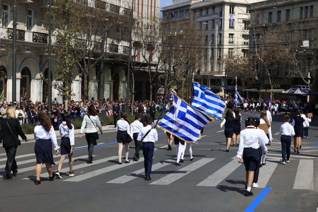 Σήμερα οι μαθητικές παρελάσεις για την 25η Μαρτίου -Κλειστοί δρόμοι ...