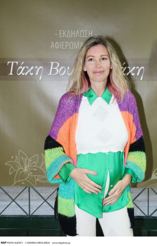 Άριελ Κωνσταντινίδη: 'Εγκυος στα 53 της χρόνια - HuffPost - Ειδήσεις ...