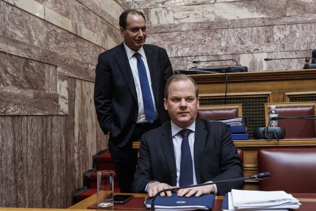 Τέμπη: Στη Βουλή η δικογραφία για Κώστα Καραμανλή και Χρήστο Σπίρτζη ...