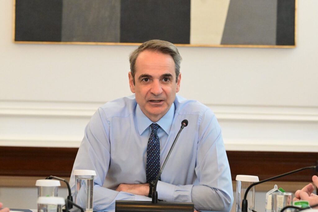 Βίντεο Μητσοτάκη για την Πρωτομαγιά στο Τικ Τοκ - HuffPost - Ειδήσεις ...