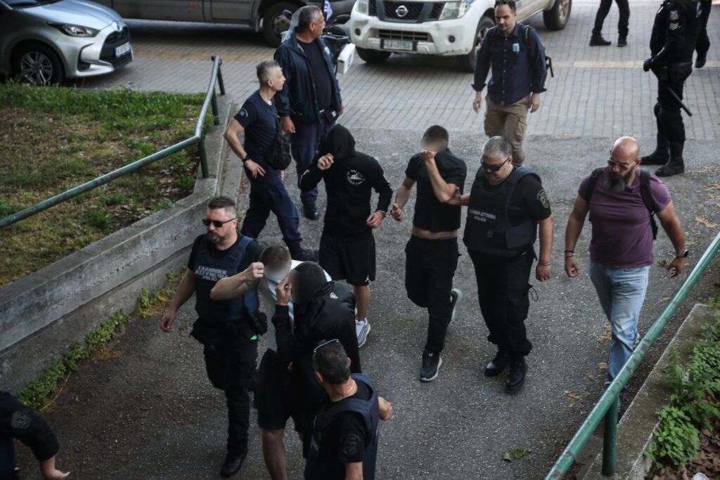 «Εθνικιστική Νεολαία Θεσσαλονίκης»: Συνεχίζονται οι απολογίες των ...