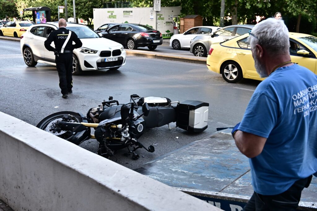 Θανατηφόρο τροχαίο στου Ζωγράφου: 64χρονη παρασύρθηκε από μηχανή ...