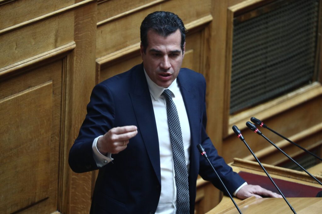 Ο Θάνος Πλεύρης νέος υπουργός Μετανάστευσης και Ασύλου - HuffPost ...