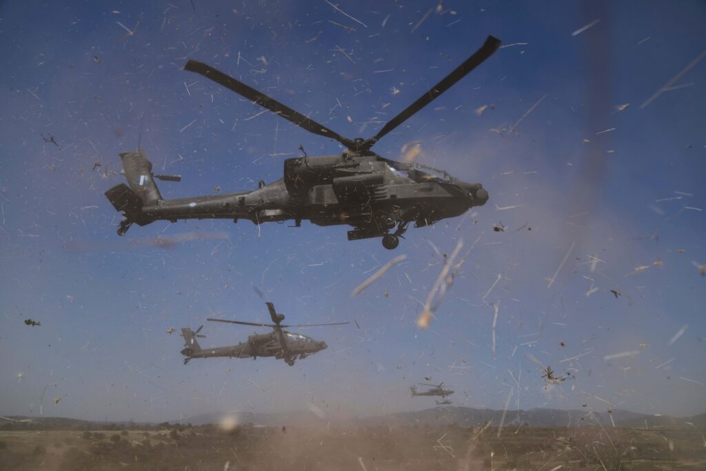 Apache, Κiowa: Οι «Ινδιάνοι» του Ελληνικού Στρατού- το μέλλον των ...
