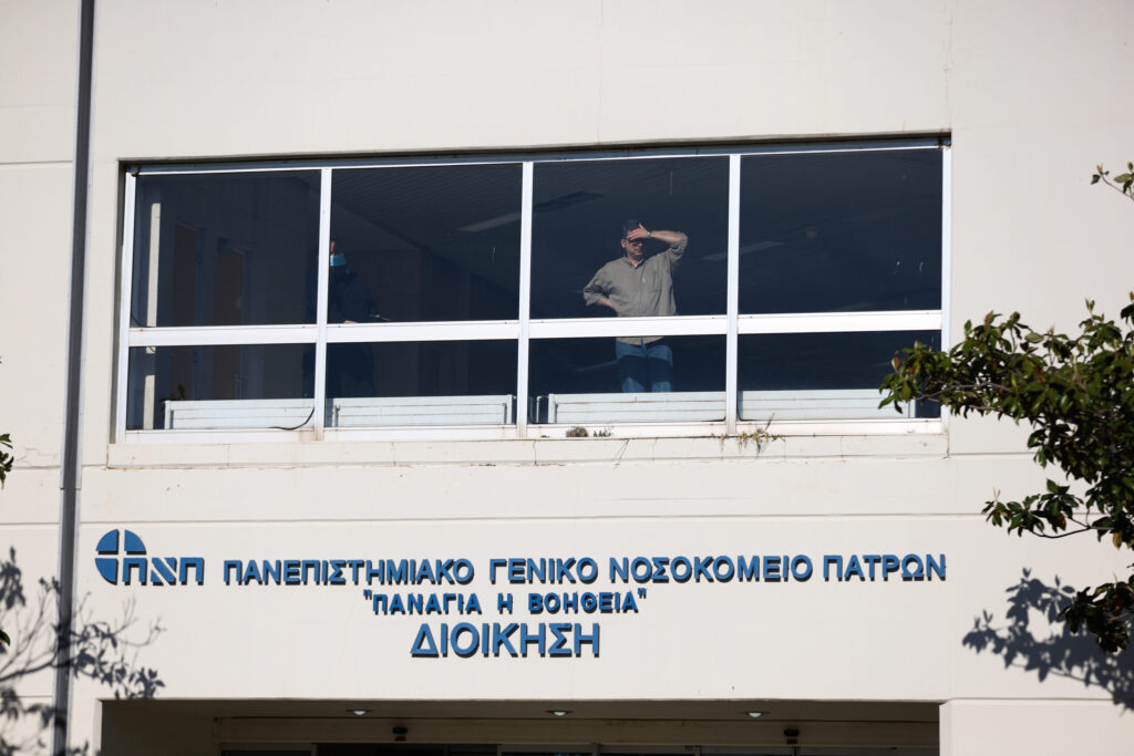 Μέτσοβο: Στη ΜΕΘ 15χρονος που έπαθε θερμοπληξία ενώ έκανε πεζοπορία ...