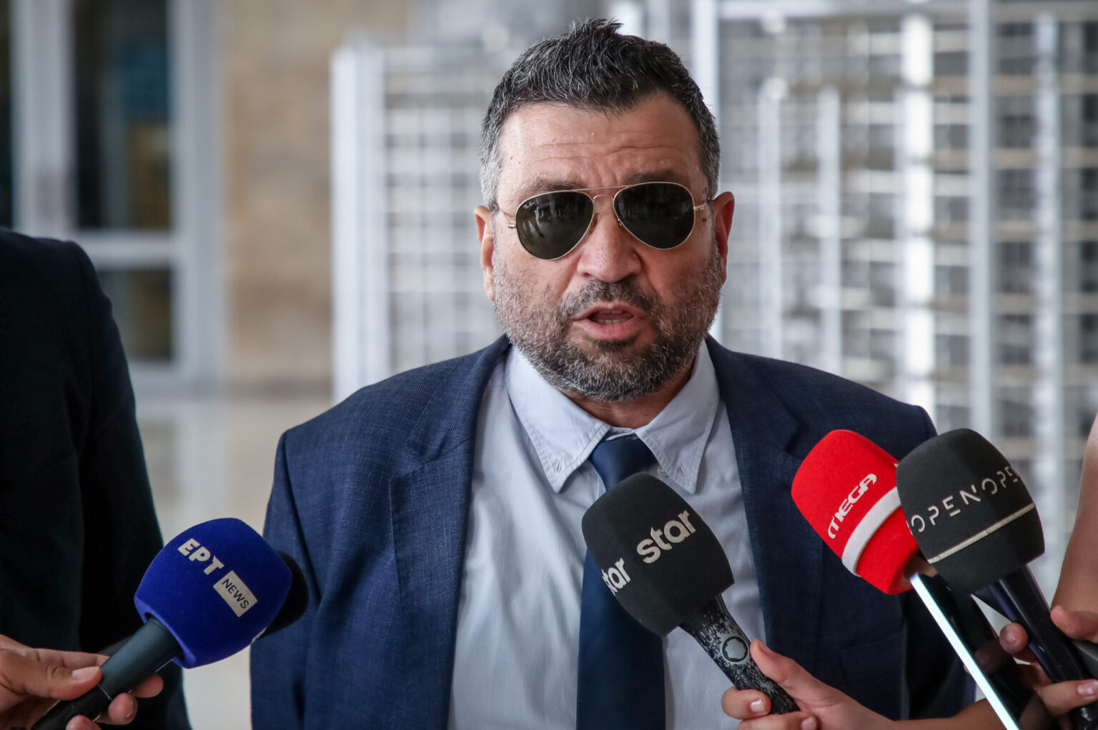 Τροχαίο με Πόρσε: Η 45χρονη οδηγός και οι δικηγόροι της στον εισαγγελέα ...