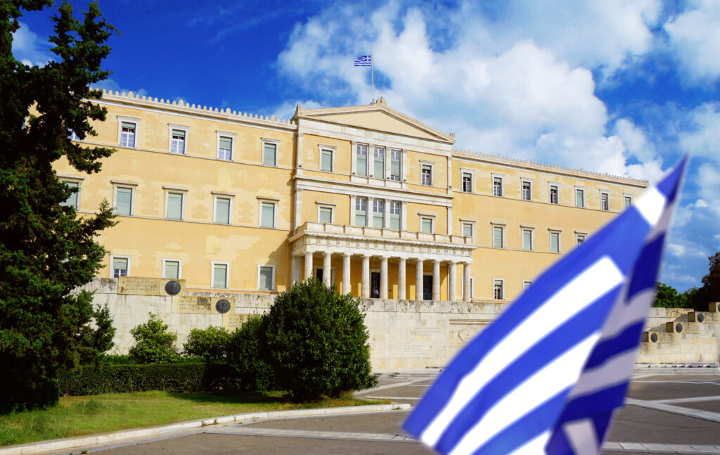 Δημοψήφισμα για μια νέα μεταπολίτευση - HuffPost - Ειδήσεις και Απόψεις ...
