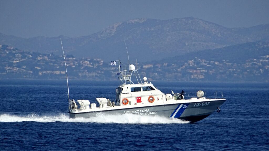 Έρευνες από το Λιμενικό για τον εντοπισμό κολυμβήτριας στην θαλάσσια ...
