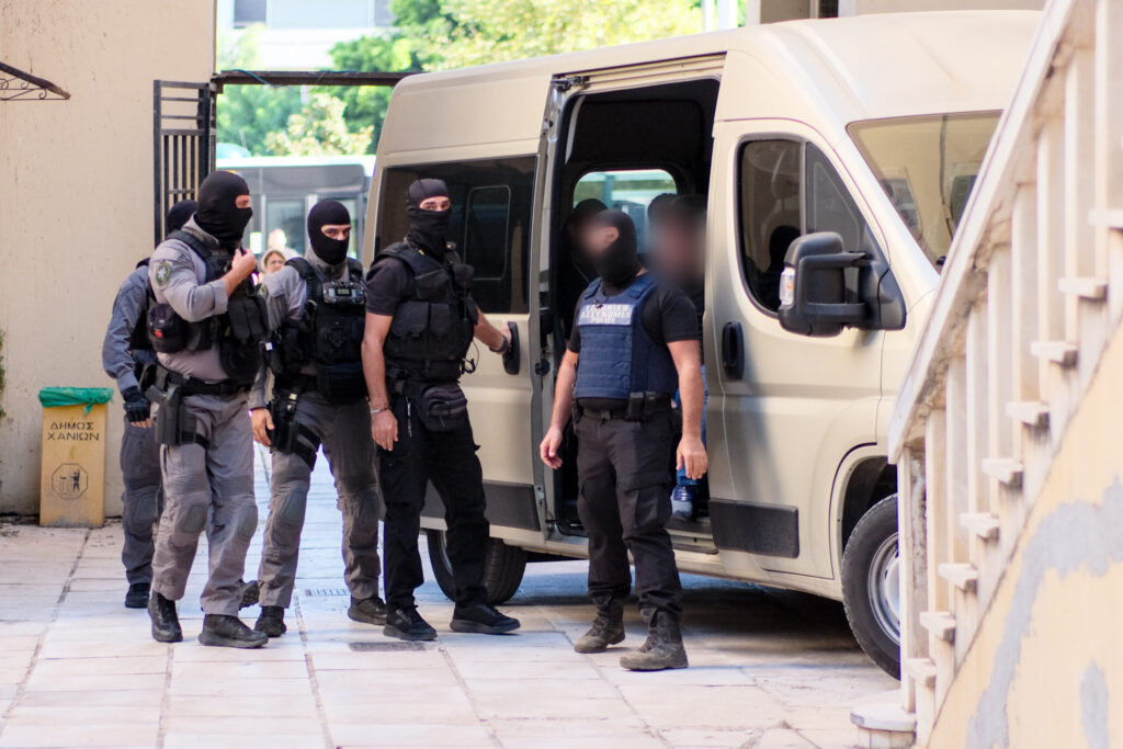 Κύκλωμα Μαφίας στην Κρήτη: Ελεύθεροι μετά τις απολογίες τους, οι ...