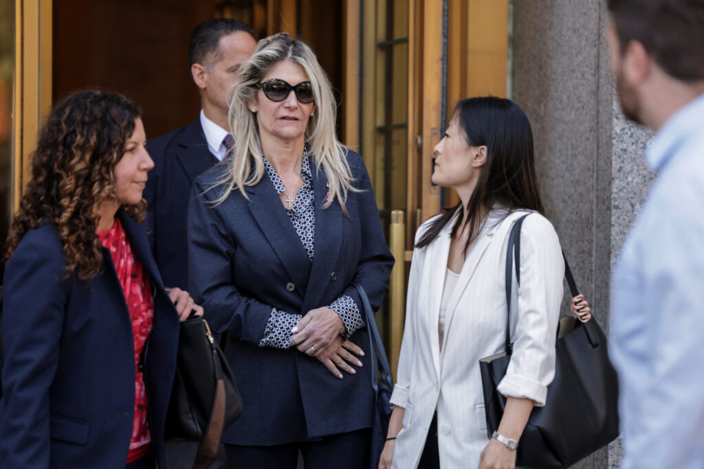 Μπομπ Μενέντεζ: Η σύζυγος του πρώην γερουσιαστή καταδικάστηκε σε 4,5 ...