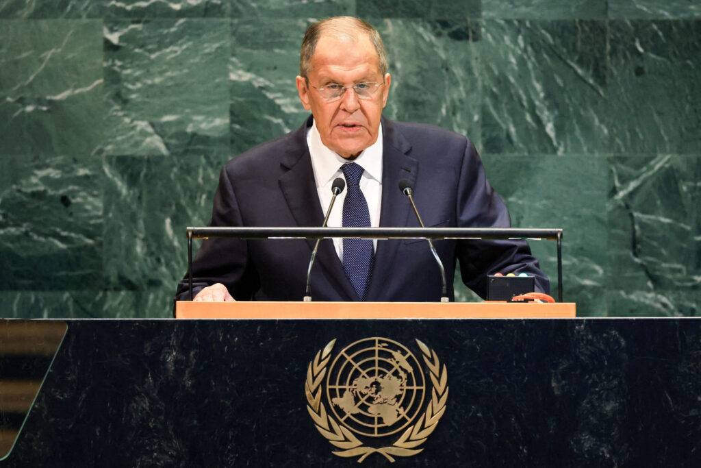 Λαβρόφ σε ΕΕ και ΝΑΤΟ: Αποφασιστική απάντηση σε περίπτωση επίθεσης ...