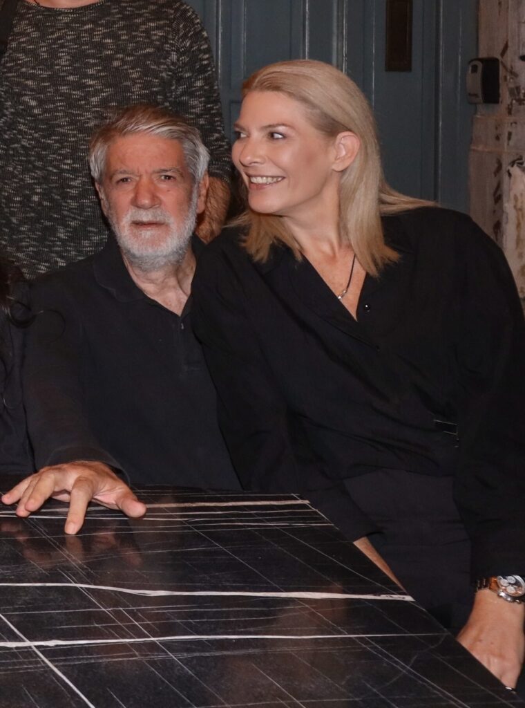 Aποκαλύφθηκε νέο ζευγάρι της ελληνικής showbiz στα γενέθλια Κύπριας ...