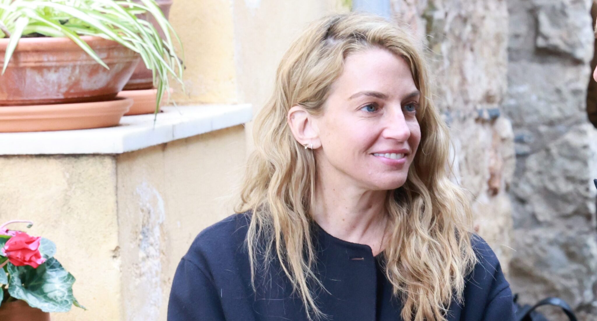 Χρυσή Βαρδινογιάννη: Ποζάρει πρώτη φορά με τον Νικόλαο Ντε Γκρες και τα ...