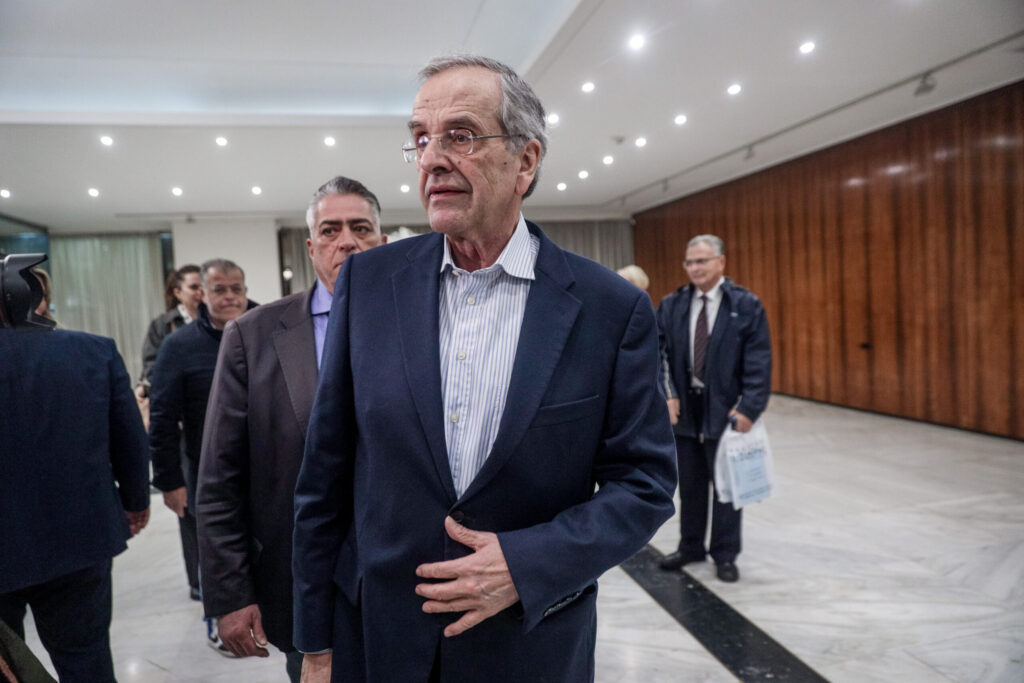 Σαμαράς: Ο Μητσοτάκης έχει μετατρέψει τη ΝΔ σε ένα υβρίδιο σημιτικού ...