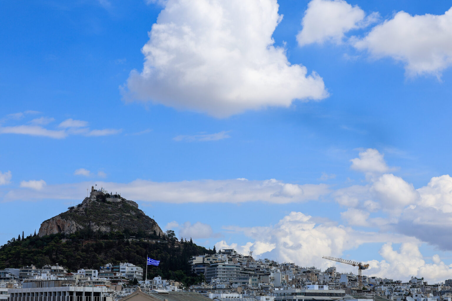 Από «φαιό νταμάρι» σε αστικό δάσος και κόσμημα της Αθήνας: Η ...