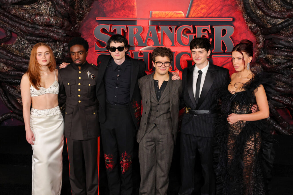 Το «Stranger Things» σπάει κάθε ρεκόρ: Η πρώτη σειρά με όλες τις σεζόν ...
