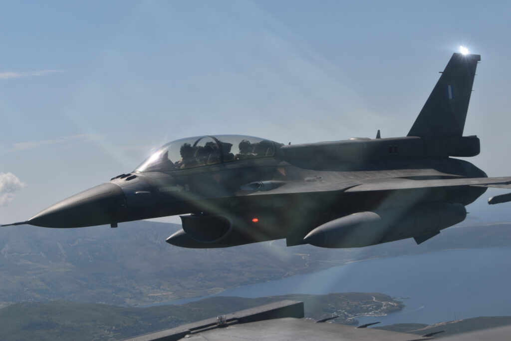 Οπλισμένα τουρκικά F-16 στο Αιγαίο